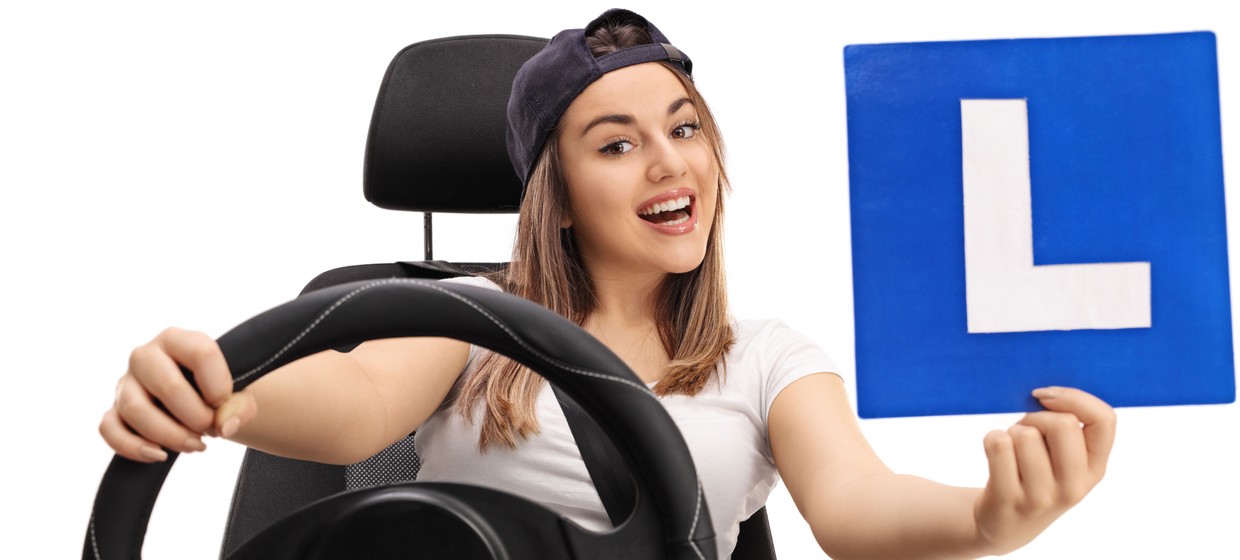 Hvorfor har nogle spanske biler et skilt med bogstavet L i bagruden ...