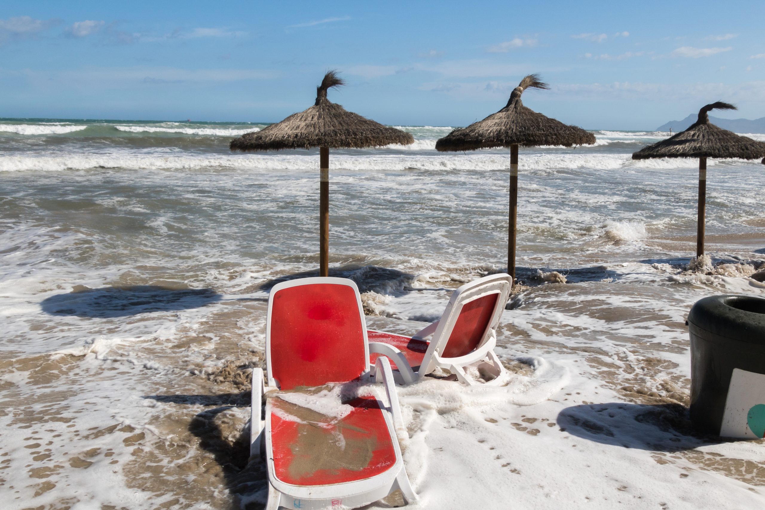 Mini-tsunami skræmmer badegæster – La Danesa